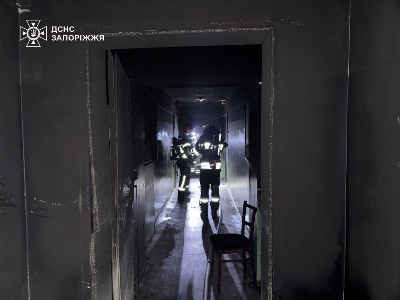 Пожар в Запорожье: из горящей многоэтажки спасли пятерых жителей. Читайте на UKR.NET